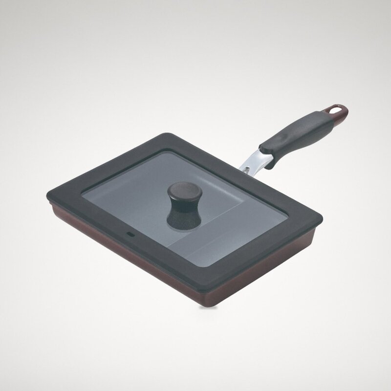 サイズ(約):本体/363×235×63mm・深さ30mm、フタ/242×193×31mm 本体重量(約):本体/575g、フタ/480g 素材・材質:本体/アルミニウム合金、はり底/ステンレス鋼 (底の厚さ3.0mm(はり底を含む))、金...