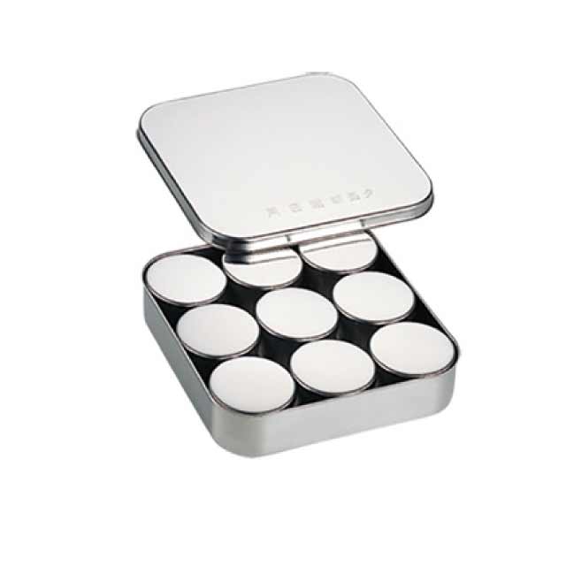 スペック ブランド　 和田助製作所 シリーズ　 - サイズ　 外寸200×200×H44mm 容量　 - 材質　 18-8ステンレス 生産地　 燕三条 その他仕様　 - 備考　 - 管理コード　 管理コード：600791 JANコード：45...