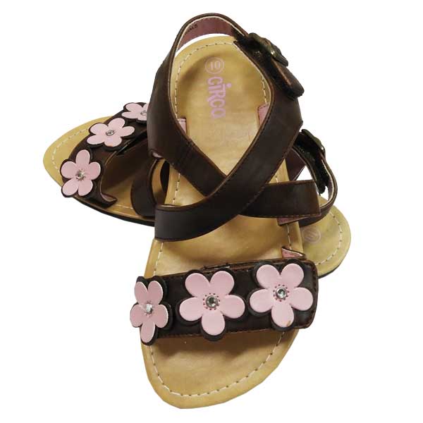 商品名 CIRCO チルコ キッズサンダル 子供用サンダル サマーサンダル ブラウン 16.5cm 17cm商品説明アメリカで買い付けた お花のモチーフがとっても可愛いサンダル☆ 甲部分とストラップ部分はマジックテープ式で脱ぎ履き楽チン☆ ...