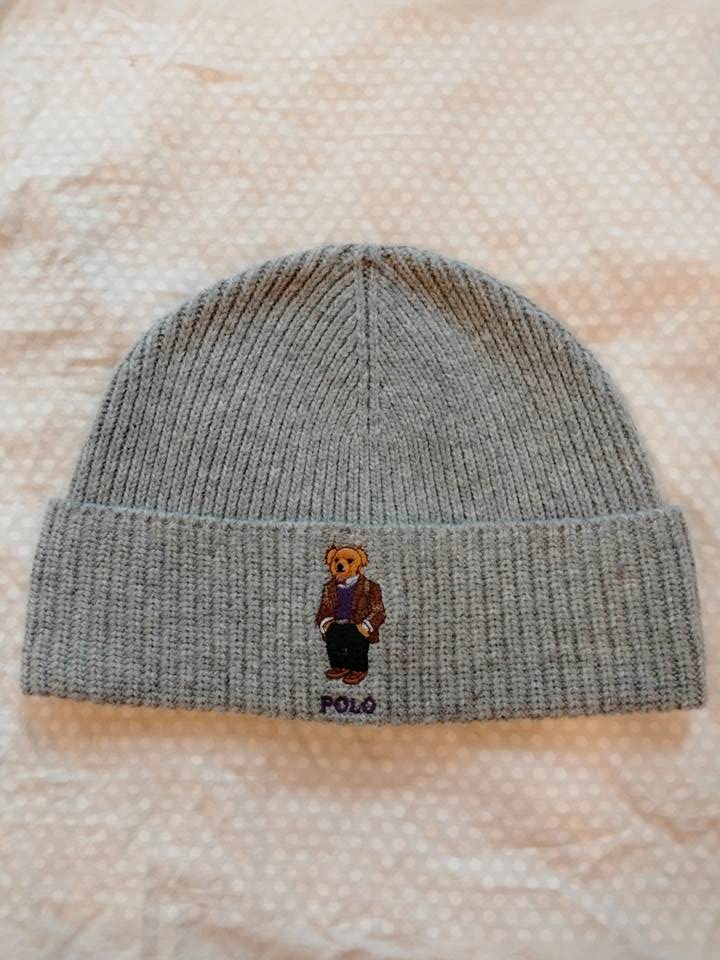商品詳細 素材 ●40％ 　Acrylic　　30％　Nylon　　30％　Wool サイズ ●フリーサイズ　平置き　横25cm×高さ20cm 詳細 ●Polo Ralph Lauren（ポロラルフローレン）のニットキャップです。 ●アメリ...