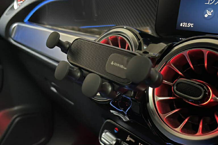 core OBJ select Smartphone Holder for Mercedes-Benz は、専用アタッチメントで簡単取り付け。スマートフォンを確実にホールドします。 ■適合 Mercedes-Benz GLB クラス(X24...