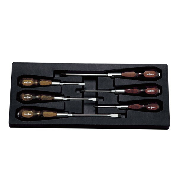 ●グリップは流線形状で今までにない美しく独創的なフォルムです。 ●先端はマグネット付きです。 ●クロスは赤系色、マイナスは緑系色に仕上げていますので判別が容易にでき、作業性が向上します。 ●クロス・マイナスの使い方を考慮し、それぞれに硬さの...