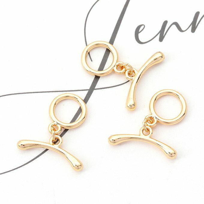 仕　様 サイズ輪約10mm 棒約19mm材　質銅製重さ約1g/袋 入　数 1セット 注意事項 商品の一部には、生産過程上において、歪み・メッキムラ・色ムラ・サビ・多少の柄ずれなどある場合があります。ご返品とご交換は出来かねますので、予めご了...