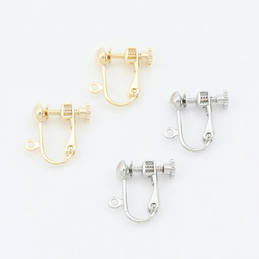 仕　様 サイズ半円約5mm(約16×17mm)材　質銅製重さ約2.3g/袋 入　数 2ヶ 注意事項 商品の一部には、生産過程上において、歪み・メッキムラ・色ムラ・サビ・多少の柄ずれなどある場合があります。ご返品とご交換は出来かねますので、予...