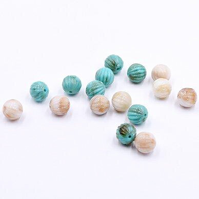 仕　様 サイズ約12mm材　質アクリル製 入　数 20ヶ 注意事項 商品の一部には、生産過程上において、歪み・メッキムラ・色ムラ・サビ・多少の柄ずれなどある場合があります。ご返品とご交換は出来かねますので、予めご了承の上ご購入ください。ご理...