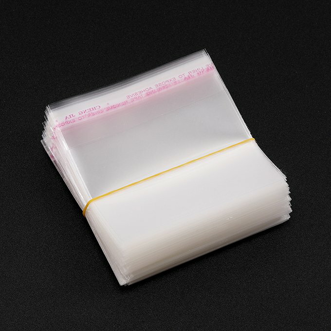 仕　様 サイズ約8×8cm材　質OPP製重さ約76g/袋 入　数 200ヶ 注意事項 商品の一部には、生産過程上において、歪み・メッキムラ・色ムラ・サビ・多少の柄ずれなどある場合があります。ご返品とご交換は出来かねますので、予めご了承の上ご...