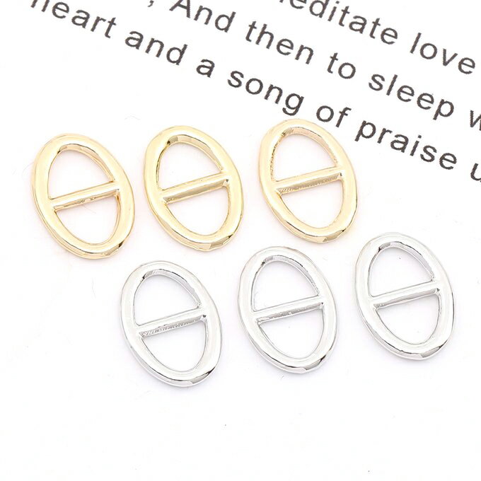 仕　様 サイズ約9.5×13.5mm材　質合金製重さ約2g/袋 入　数 8ヶ 注意事項 商品の一部には、生産過程上において、歪み・メッキムラ・色ムラ・サビ・多少の柄ずれなどある場合があります。ご返品とご交換は出来かねますので、予めご了承の上...