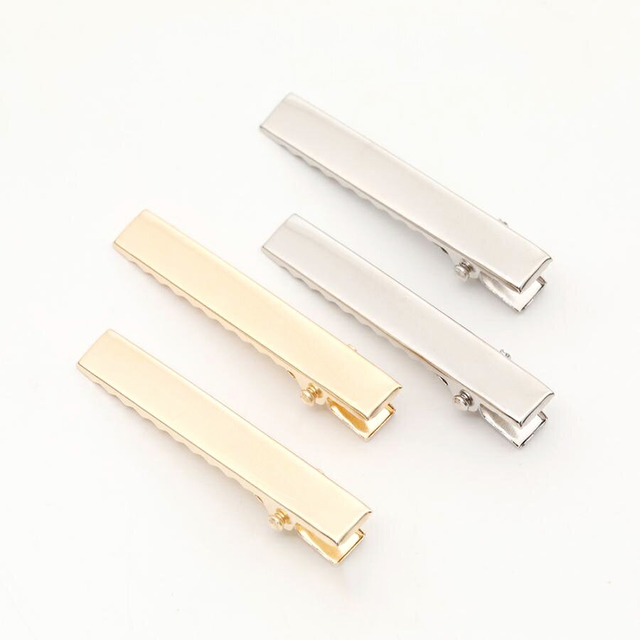仕　様 サイズ約7×46mm材　質鉄製 重さ約28g/袋 入　数 20ヶ 注意事項 商品の一部には、生産過程上において、歪み・メッキムラ・色ムラ・サビ・多少の柄ずれなどある場合があります。ご返品とご交換は出来かねますので、予めご了承の上ご購...