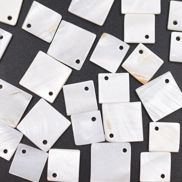 仕　様 サイズ【1】約11×12mm 【2】約15×16mm材　質天然素材 入　数 10ヶ 注意事項 商品の一部には、生産過程上において、歪み・メッキムラ・色ムラ・サビ・多少の柄ずれなどある場合があります。ご返品とご交換は出来かねますので、...