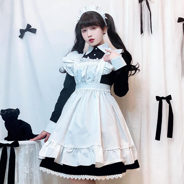 ～商品説明～ モノトーンの長袖メイド服☆ スカートは膝丈でソックスとのコーデも◎ 長袖なので春秋シーズンにぴったり！ 袖口と襟もホワイトで合わせ、とっても可愛いです♪ スカートにはレースがあしらわれ、エレガントに。 注：本商品はへアドレス＋...