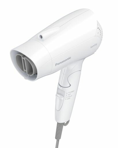 風量1.3m3/分のコンパクトタイプ。 ドライヤー 風量1.3m3/分のコンパクトタイプ。 コンパクトでも風量1.3m3/分で、パワフルドライ。 外付けマイナスイオンで、マイナスイオンに含まれる水分を熱から守り、髪にしっかり届いて、さらさら...