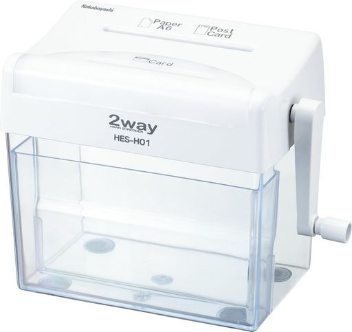 本体寸法:W205(236)xD128xH189mm()は使用時 投入幅:A6=110mm、カード=90mm 細断形状:紙/クロスカット約3x20mm、カード/5分割 最大細断枚数:紙/1枚(A4上質紙64g/m2)、郵政はがき/1枚、カー...