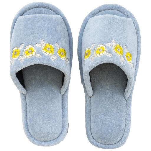 足のサイズ:約23~25cm 外寸:約27.5cmx23.5cmx9cm 本体重量:約160g 素材:綿75%ポリエステル25% 中国製