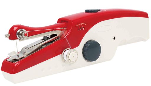 サイズ:W27x5x8.5cm 電源:単3アルカリ乾電池4本(別売)、又はアダプタ(DC6V800mA3.5mmプラグ別売) セット内容:本体、スピンドル(ミシン糸用)、糸通し、予備ボビン(3個)、予備ミシン針 対応生地:クラフト、ウール、...