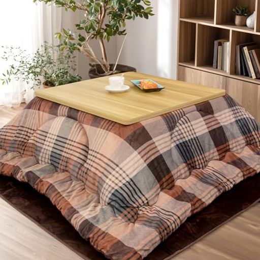 【商品サイズ】掛け布団:縦約185x横約235cm 【こたつやぐら対応サイズ】約70~80x105cm角のこたつ 【こだわる素材】ふんわりフランネル使用省スペースこたつ掛け布団。両面に寝具によく使われる「フランネル」と呼ばれる素材を使用して...