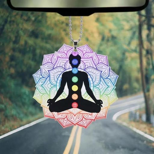 【お得な2個セット・シェアできる】美しい7チャクラ曼荼羅(マンダラ)のオーナメントが2枚セットになっています.1つは自分の車に、もう1つは大切な友人や家族へのプレゼントに.または、車とヨガスタジオの両方に飾るなど、使い方は自由自在です. 【...