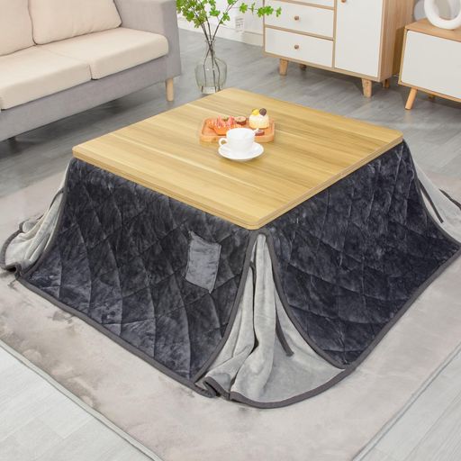 【商品サイズ】掛け布団:縦約180x横約220cm 【こたつやぐら対応サイズ】約75~80x105~120cm角のこたつ 【こだわる素材】ふんわりフランネル使用省スペースこたつ掛け布団。両面に寝具によく使われる「フランネル」と呼ばれる素材を...
