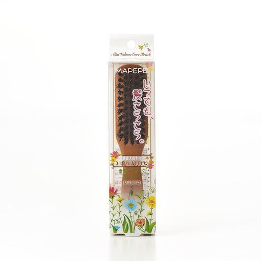 ボリューミング 商品サイズ(幅x奥行x高さ):30mmx30mmx55mm 原産国:中国 内容量:1本 密度の高い天然毛で、広がりがちな髪をしっかりおさえて落ち着かせます。 おくれ毛や細い髪もしっかりキャッチします。