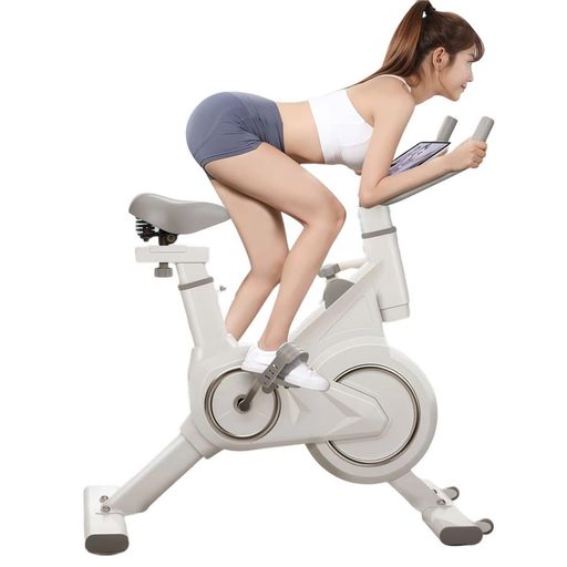 高耐荷重安全設計:頑強なフレーム構造により高強度トレーニング時も安定性を確保。最大136kg(300ポンド)まで耐えられるスピンバイクです(2年間の保証) 静かでスムーズな使用感:30ポンド(約13.6kg)の慣性フライホイールと頑丈なスチ...