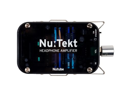 Nutubeを搭載した高音質の携帯ヘッドフォンアンプ。 NFB(負帰還)スイッチにより、クリーンで澄んだサウンドと温かみのある真空管サウンドを切り替え可能。 オペアンプを2種類同梱し、ICソケットにて簡単に交換可能。回路図も同梱。 出力イン...