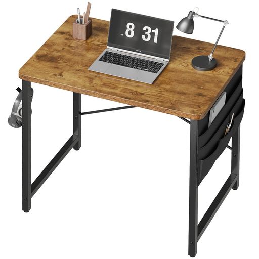 【大きな作業台と収納スペース】机の上は大きいのでパソコンと周辺機器を並べて置くことができ、手元がゆったり使える広さがあります。デスクは丈夫な収納袋とフックが付いておりますので、書類、カバン、ヘッドフォンなどの収納がとても便利になり、天板がす...