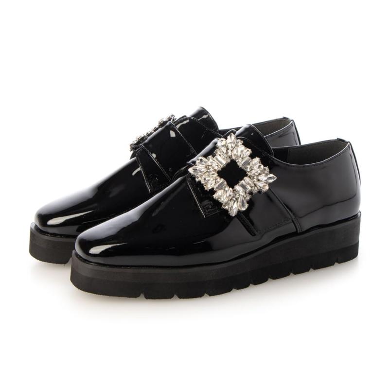 [イーボル] ローファー 21.5cmから25cmまで豊富なサイズ展開/軽量バックルシューズ レディースとにかく軽さにもこだわった1足。豊富なサイズ展開もポイント。バックル部分の下部にはマジックテープがついており、簡単に着脱できる仕様に致し...