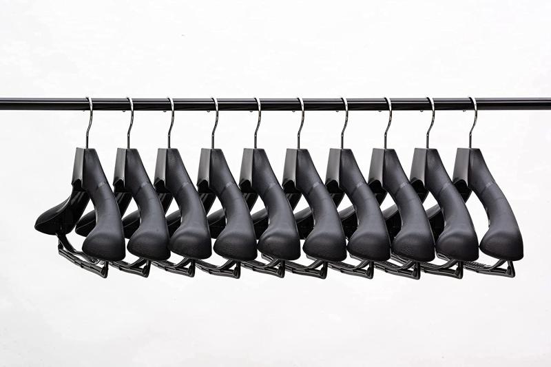 TOKYOHANGER スーツハンガー5本セット 消臭抗菌機能付き(実証済み)【安心の日本製】滑り止め加工 型崩れ防止 高級仕立て 丈夫な作り『-SUMI-』ジャケットハンガー 消臭・抗菌ハンガー