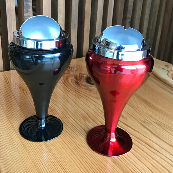サイズ/約:本体：高さ25×幅12cm素材:スチール ステンレス原産国:中国ダルトン DULTON 灰皿 デスクトップ アッシュトレイ 吸殻入れ CH12-438 卓上タイプ。ダルトン（DULTON）のおしゃれでかっこいい雑貨たち。卓上タイ...
