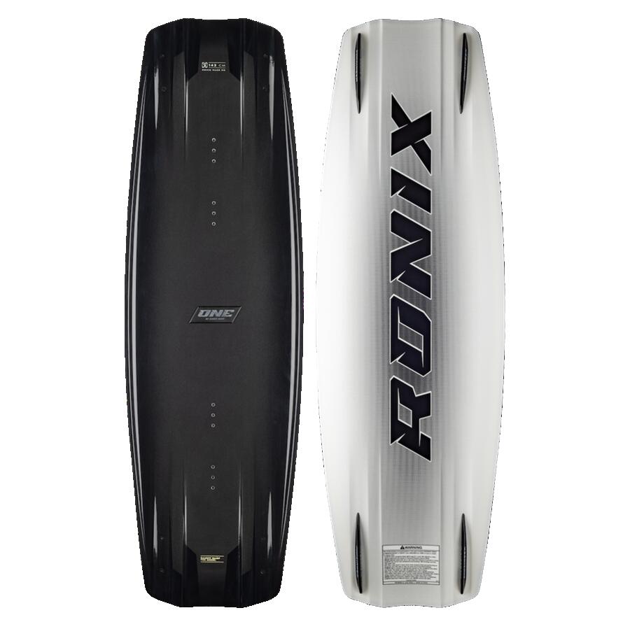 【送料無料】 2026 RONIX One Legacy Core ウェイクボード wakeboard ロニックス アウトドア outdoor goods グッズ スポーツ マリンスポーツ 独自のレガシーコアCNC加工フォームにより、荒れた...