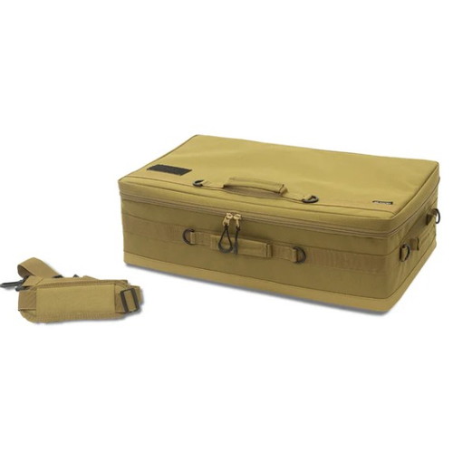 大型コンロを収納を想定したコンテナ登場。各社大型バーナーを収納でき、さらにガス缶やトングやフライ返しなど収納可能。もちろん通常のギアバッグとしてもご使用いただけます。サイズ： 約60 x 36 x 20cm　（内寸：約58 x 34 x 1...