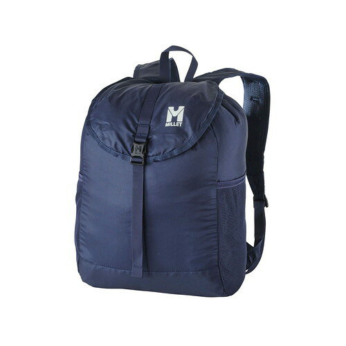 軽量で高耐久のリップストップナイロン素材で構成されたパッカブルなサブリュック。ショルダーに薄いフォームを配置し、軽量ながら快適な背負い心地を提供します。一本締めバックルによるメイン収納の雨蓋には外付け用のギアループも備えています。収納ポーチ...