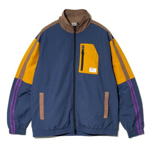 製品情報Duckstarの新作☆《ATHLETIC》シリーズ昨年人気を集めたプラクティスジャケットが、待望の「part2」としてアップデート☆切替えや配色、ラインデザインなどを見直し、より洗練された仕上がりに。スポーティーな雰囲気はそのまま...