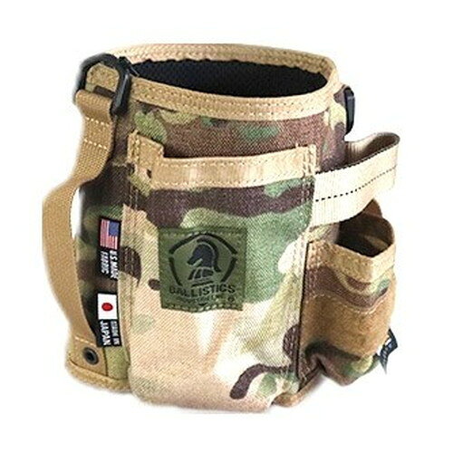 ハーフトラックさんと4年ほど前からコラボレーションしているウエットティッシュカバーの新装版になります。従来品は様々な径のウエットティッシュカバーに対応する為ベルクロの調整幅を大き目に採ってありましたが、昨年のEWTCAPの普及からエリエール...