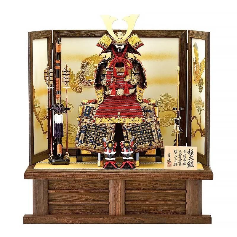 ・作者：：鈴甲子雄山作・伝統の工芸品：製作地 千葉県・サイス(cm)：幅105×奥行62×高さ118・正絹縅、剝合せ鉢、和紙小札、矧ぎ合せ鉢・本金鍍金調度金具★作者：鈴甲子雄山（すずきねゆうざん）親が子を思う気持ちのように、100年続く教え...