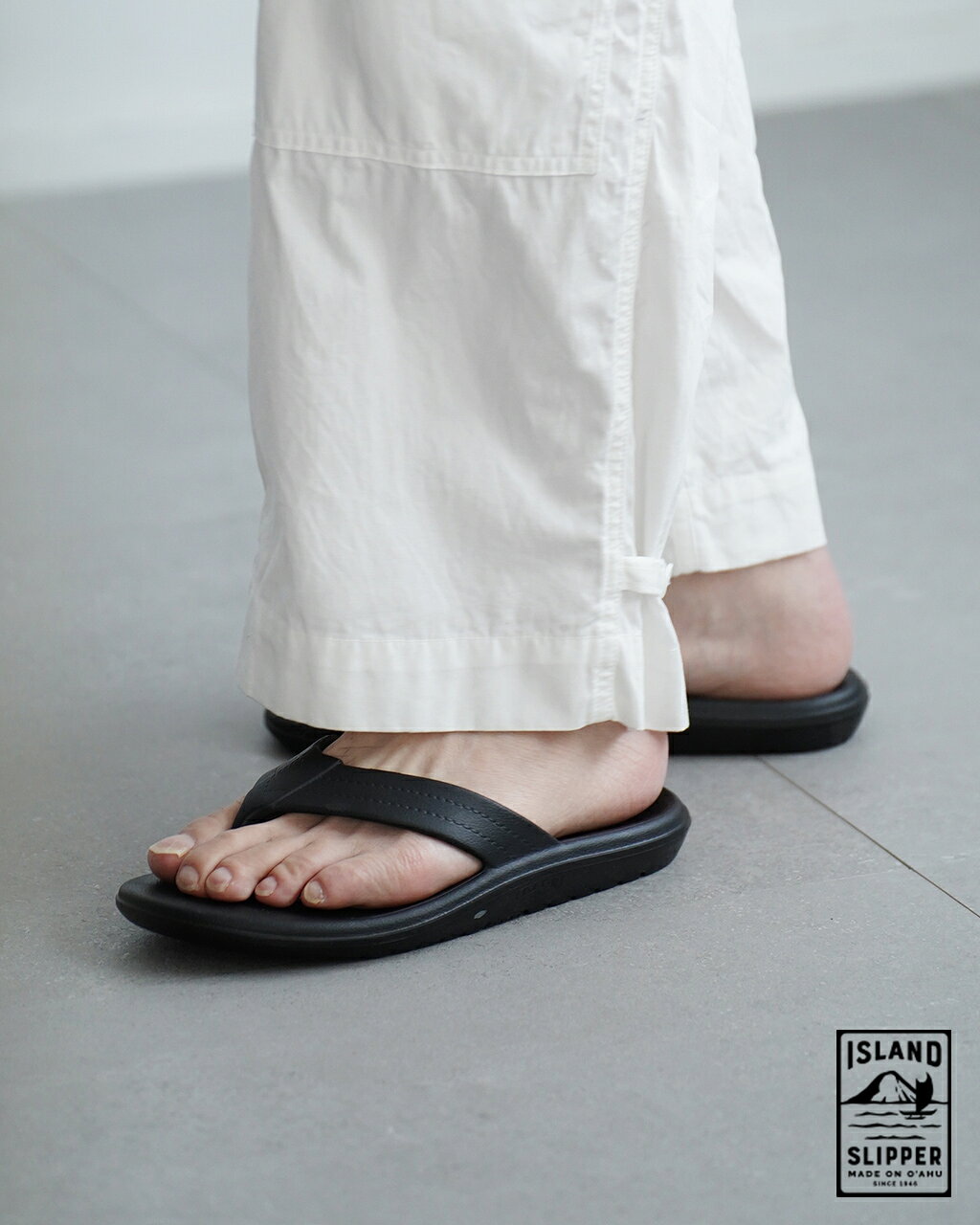 定番202の意匠を軽やかに ISLAND SLIPPER / アイランドスリッパ「 TONG 202EVA / トングサンダル 」 【デザイン】 「水辺でもISLAND SLIPPERを履きたい」という多くの声から誕生した、ブランド初のEV...
