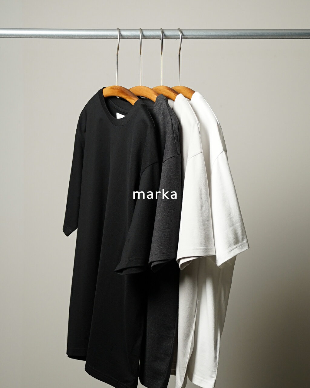 メーカー希望小売価格はメーカー商品タグに基づいて掲載しています柔らかな着心地地と端正なシルエット marka / マーカ「 40/2 Organic Cotton Knit / Crew Neck Tee 」 長年愛されている定番型をベース...