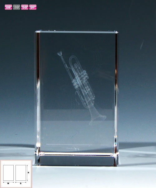 CR-9124W50xH80xD50mm/492gクリスタルガラス3d加工ありクリスタルペーパーウェイト　トランペット トランペットのレーザー彫刻が施されています。 演奏会・大会の記念にピッタリです。もちろんそのままでも美しく使えます。 &...