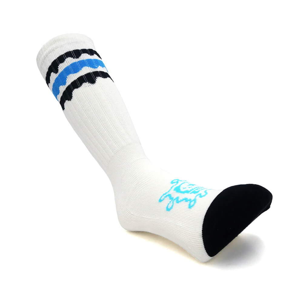 【MAGICAL MOSH MISFITS / SOCKS】 スケボー・スケートボードのドメスティックアパレルブランド、MAGICAL MOSH MISFITS（マジカルモッシュミスフィッツ）の膝下丈ソックスです。 【サイズ】 ワンサイズ。...