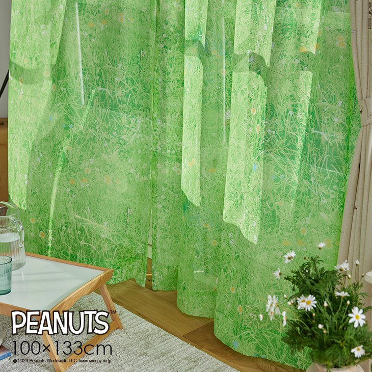 商品詳細■品名レースカーテン PEANUT/ピーナッツ フィールドボイル (幅100×丈133cm)■商品説明草原でゴルフを楽しむスヌーピーの姿が描かれています。キャディーさんを務める小さなウッドストックの姿が可愛らしいシーンです。横に15...