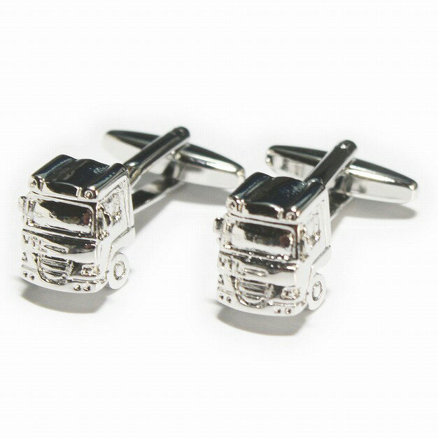 ダンプカーのフロントの部分だけを モチーフにしたカフスボタン。 さり気ないデザインがお洒落ですよ ベースカラー-シルバー 素材-真鍮・ロジウムコーティング サイズ-12x11mm ・選べるお支払い方法　　・各種クレジットカード　・代金引換　...
