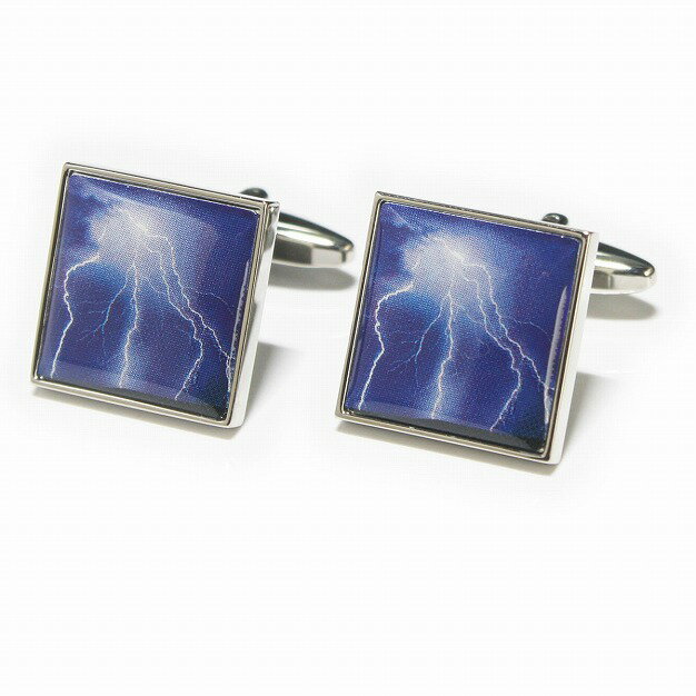 雷が落ちてくる瞬間をモチーフにしたユニークなカフスボタン。 袖口から覗くユニークなカフスボタンに注目が集まりますよ♪ 自分用としてはもちろん、プレゼントとしても大変喜ばれますよ ベースカラーーシルバー 素材ーbrass（真鍮） サイズー18...