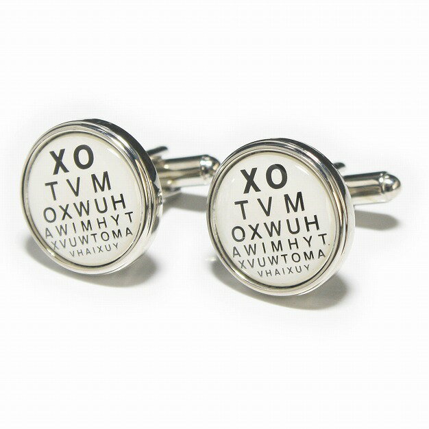 視力検査をモチーフにしたユニークなカフスボタン 袖口から覗くユニークなカフスボタンに注目が集まりますよ♪ 自分用としてはもちろん、プレゼントとしても大変喜ばれますよ ベースカラーーシルバー 素材ーbrass(真鍮） サイズー直径18mm 【...