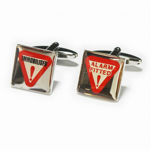 警戒すべきことを示す標識をモチーフにしたユニークなカフスボタン 英国ではお馴染みの標識ですね。 自分用としてはもちろん、プレゼントとしても大変喜ばれますよ ベースカラーーシルバー 素材ーbrass（真鍮） サイズー15x15mm 【カフス・...