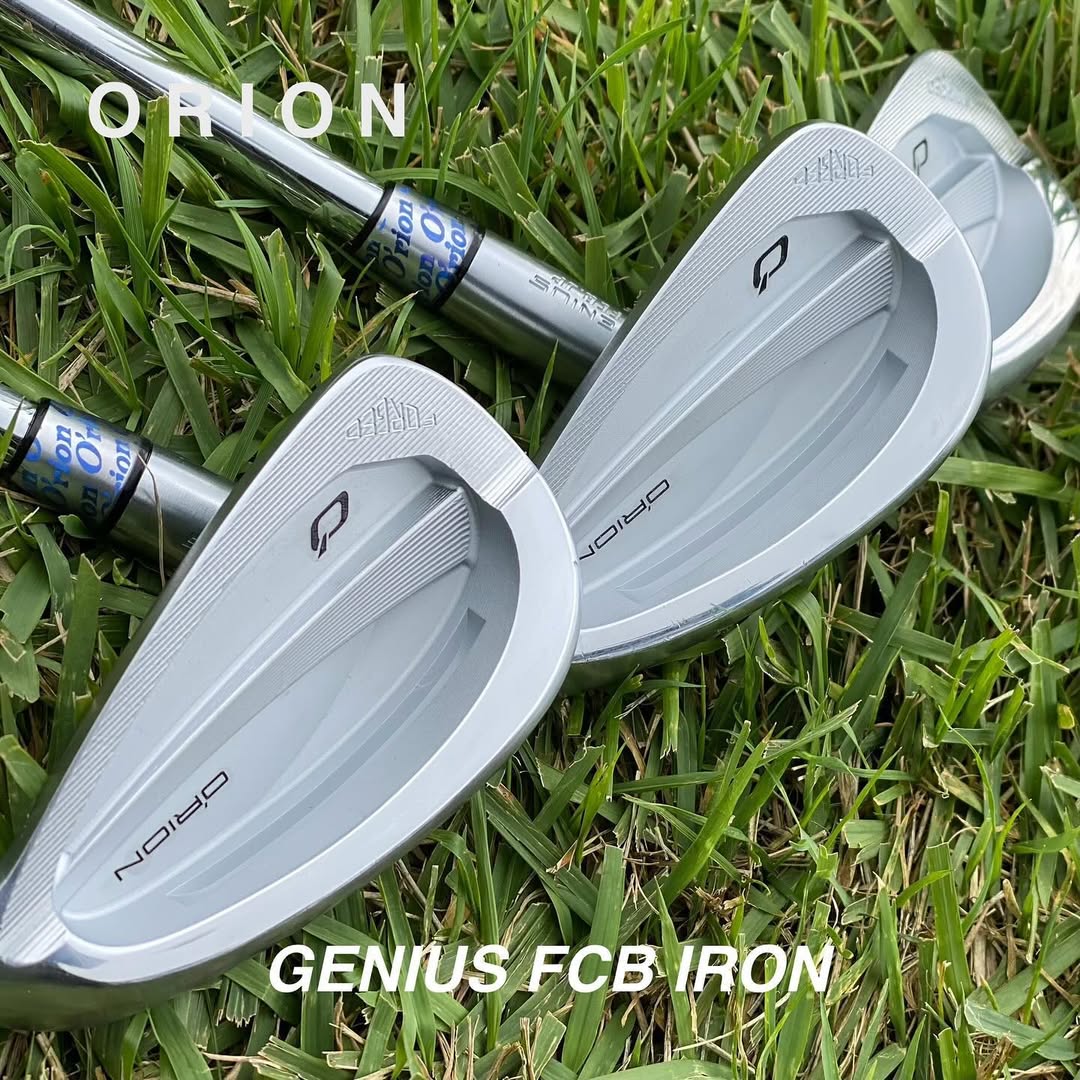 【デザイン性と機能性の両立】 アスリートゴルファーが求める打感と操作性に加えて、ミスヒット時の寛容性を兼ね備えたアイアン。 小ぶりなフォルムでありながらフルキャビティ構造と幅広ソールで芝の抵抗を軽減、 ミスヒット時にも寛容なヘッド構造を体感...