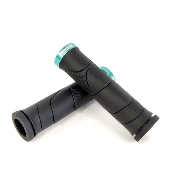 特徴 ストレートタイプのハンドルに取付けるグリップ。 ダイレクトなグリップ感を求めるライダー、荒れた路面と走行するマウンテンバイクライダーにおススメのグリップです。 指の付け根部分に小さな突起がありフィット感が高く確かなグリップ力を発揮しま...