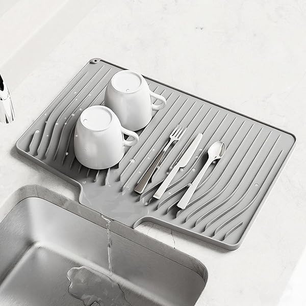 水切りマット キッチン 食器 乾燥用マット シリコン製 水切りトレー 傾斜設計 抗菌速乾 滑り止め 耐熱 お手入れ簡単 (グレー, 37×30 cm)ブランド色グレーモデルLit商品説明【商品概要】✅傾斜設計で速乾性UP：排水パッドには高め...