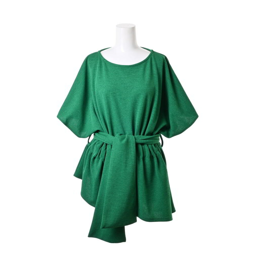 ブランド TARO HORIUCHI 品名 ウエストギャザー ポリ トップス 表記サイズ FREE 実寸 身幅約43cm×着丈約70cm×裄丈約44cm 素材 ポリエステル100% 商品状態 美中古品 型番 - 付属品 - コメント - 商...