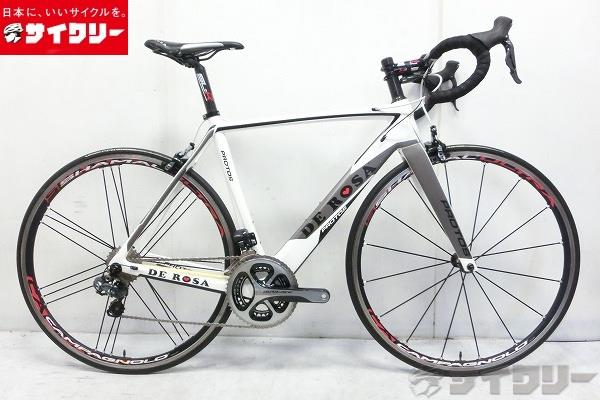 製品情報カテゴリ完成車 ロードバイク ロードバイク メーカーデローザ年式2016色ホワイトグレーマット状態ランクD(年式相応のキズあり)送料サイズ大型サイズメーカーサイズ：49.5SLトップチューブ長：534.9mmシートチューブ長：521...