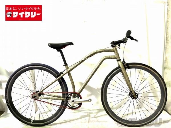 製品情報カテゴリ完成車 ロードバイク ピスト・シングルスピード メーカーチルバイク年式およそ2015年頃色PYTHON/BLK状態ランクD(年式相応のキズあり)送料サイズ大型サイズメーカーサイズ：不明トップチューブ長：約540mm（実測）シ...