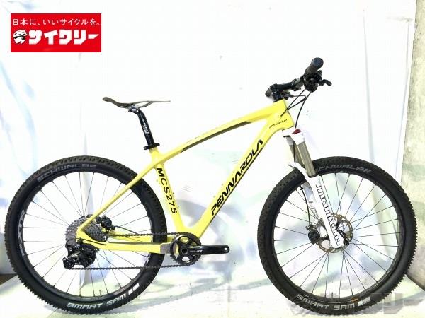 製品情報カテゴリ完成車 MTB クロスカントリー メーカーペンナローラ年式およそ2016年頃色イエロー状態ランクD(年式相応のキズあり)送料サイズ大型サイズメーカーサイズ：記載なしトップチューブ長：580mm(ホリゾンタル換算C-C実測)シ...